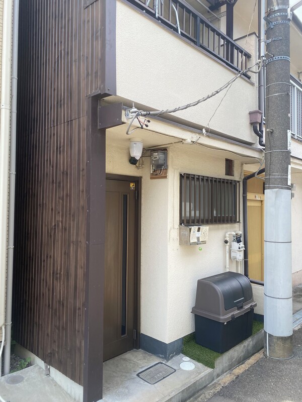 Renting An Entire 2-story House! 12 Minutes Walk From The Nearest Station. Excellent Access To Osaka And Kyoto/kobe. Excellent Shopping Facilities Nearby. Accommodates Up To 6 People. For Long-term Stays! - 高槻市