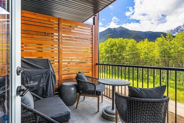 1 Bed/1 Bath Sparrowhawk (West Facing)-sleeps 4 - Alberta