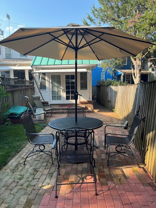 Newly Renovated Downtown Annapolis Charm - Game Room, Patio - Annapolis, MD