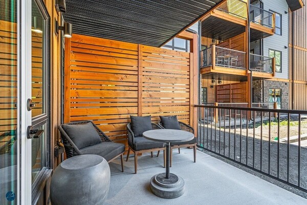 1 Bed/1 Bath Sparrowhawk Resort-1st Floor - Canmore