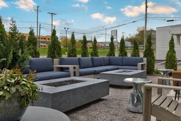 King Junior Central, Elwood Escape, Bourbon Trail Access - Lexington, KY