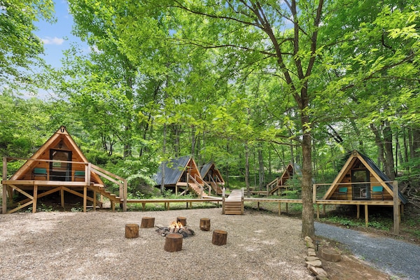 Off-grid Mini A-frame In Hartford, Tn- Cabin T - Tennessee