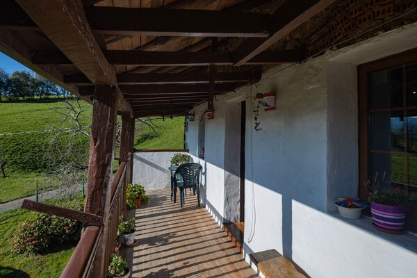 Maison De Campagne "Fuenternilla" Avec Vue Sur Les Montagnes, Terrasse Privée Et Wi-fi - Pays basque