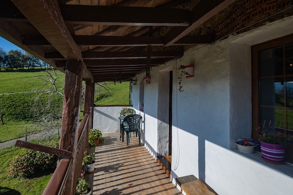 Maison De Campagne "Fuenternilla" Avec Vue Sur Les Montagnes, Terrasse Privée Et Wi-fi - Pays basque