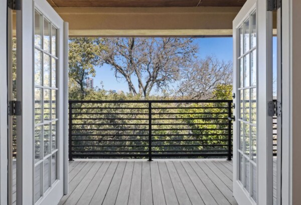 Spacious 4-bedroom House 1 Block To Lady Bird Lake In Dt Austin W/ Fitness Room. - Austin, TX