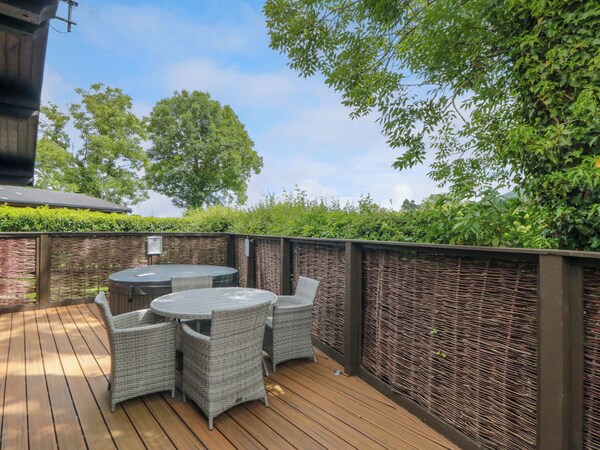 Baysdale Lodge 5, Family Friendly, With Hot Tub In Stokesley - Yorkshire