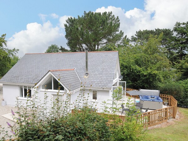 Otters Leap, Pet Friendly, Character Holiday Cottage In Bideford - Westward Ho!