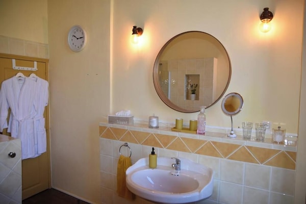 B&b At The Entrance To The Village, Bordered By A River. 20 Mn From Carcassonne - Bram