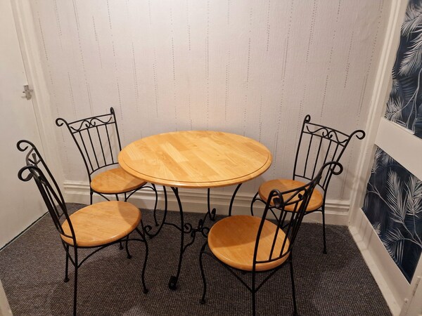 Lovely 2 Bedroom Apartment In Heart Of Blackpool. - Lytham St Annes