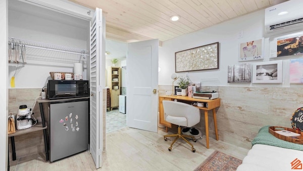 Swiftie Suite Beach Getaway Studio - Grayton Beach, FL