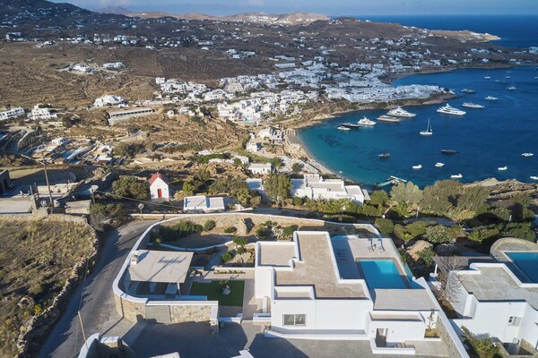 Villa Jana Luxurious 5-bedroom Villa With Private Pool, Wifi, And Ac In Mykonos - Mykonos
