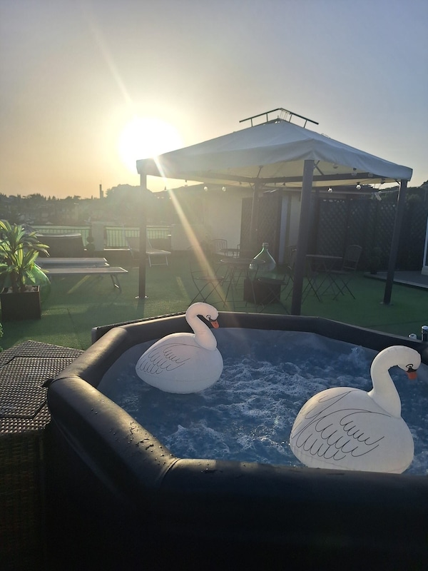 Exclusive Artists' Loft: Free Parking, Hot Tub, Close To Downtown - フィレンツェ