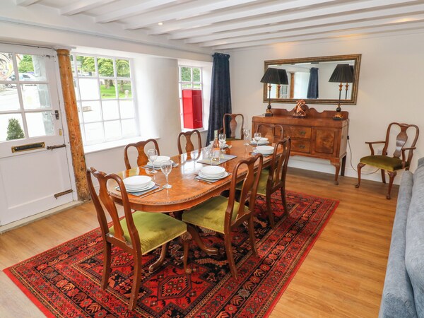 The Old Post Office, Pet Friendly, With Open Fire In Praze-an-beeble - Porthleven