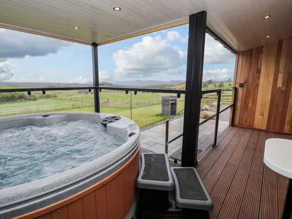 Math (Lodge 3), Pet Friendly, With Hot Tub In Corwen - Llangollen