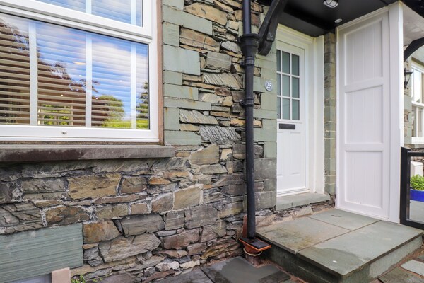 Hannah's Cottage, Family Friendly In Bowness-on-windermere - Windermere