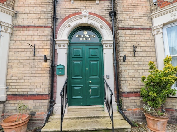 Wellington Lodge, Pet Friendly, With Hot Tub In Bridlington - Flamborough