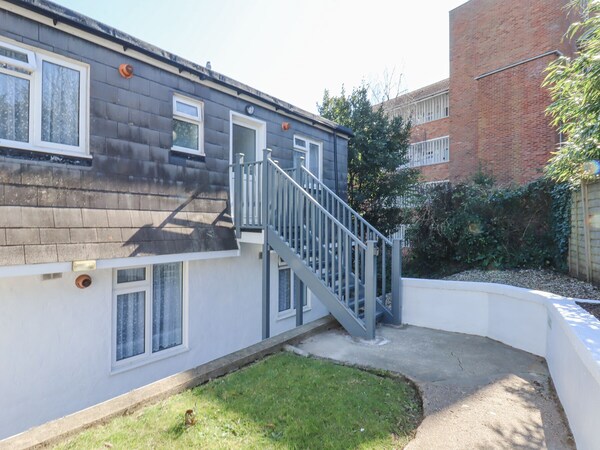 Flat 5, Big Tree Holiday Flats, Family Friendly In Paignton - Totnes