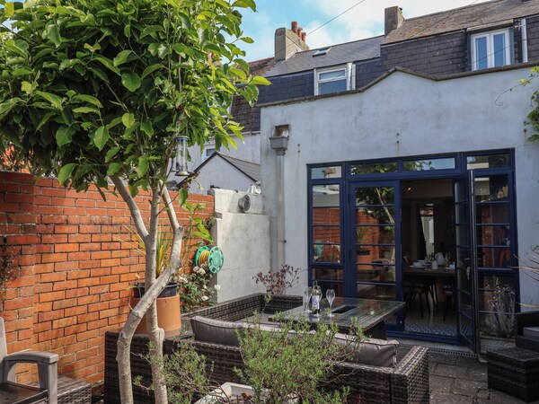 Old Harbour Townhouse, Pet Friendly, With Open Fire In Weymouth - Weymouth