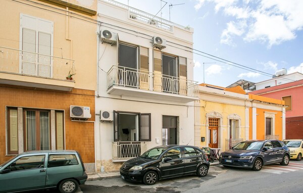Superbe Maison De 3 Chambres à Avola - Avola