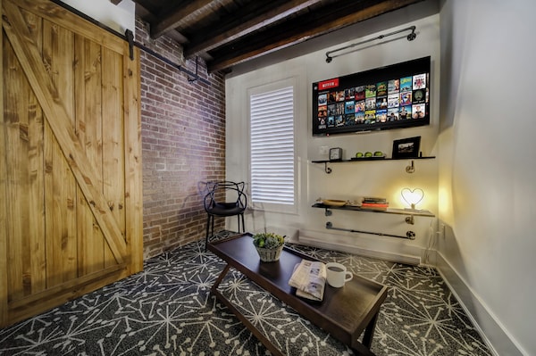 Westlake Hotel - The Bad And Boujee Suite - Toronto