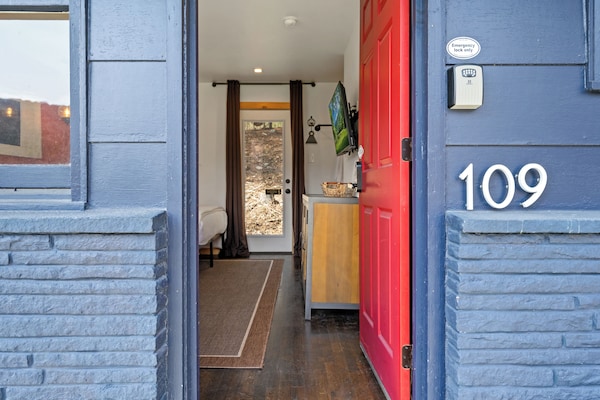Vibrant & Cozy Getaway With Artistic Touches And Modern Comforts - Deposit, NY