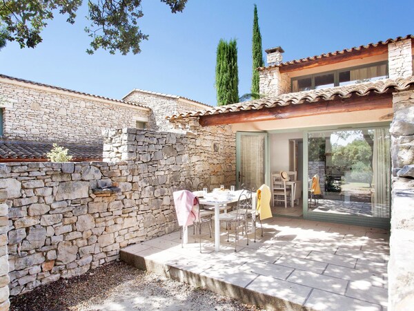 La Bastide Des Chênes By Interhome - Roussillon