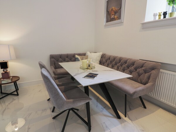 The Vestry, Family Friendly, Luxury Holiday Cottage In Bonnybridge - Ayrshire