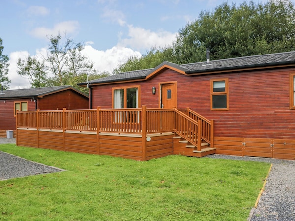 Waterside Lodge, Family Friendly, With Pool In Windermere - Ambleside