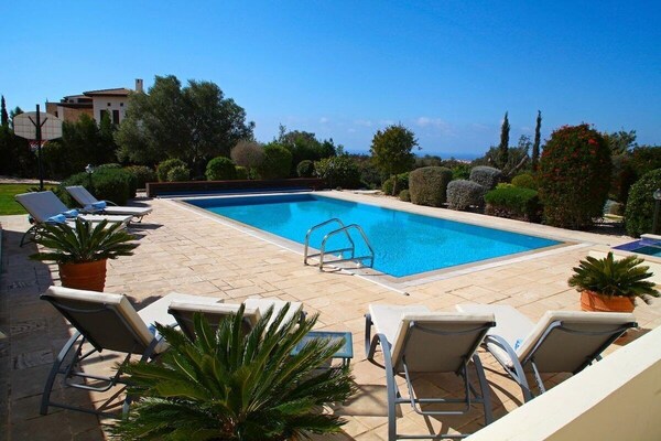5br Villa  Private Pool  Jacuzzi  Sea Views  Bbq - Куклиа