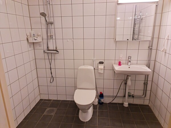 Fresh And Fully Furnished Apartment - Helsingborg