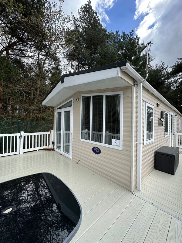2 Bedroom Luxury Caravan On Family Park And Short Drive To Bournemouth Beach - Bournemouth