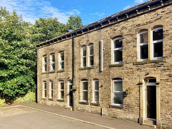 The Old Riverside School House, Pet Friendly In Hebden Bridge - Hebden Bridge