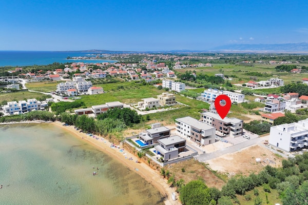 2-zimmer-ferienwohnung Mit Terrasse Und Meerblick Privlaka, Zadar (A-23479-b) - Privlaka