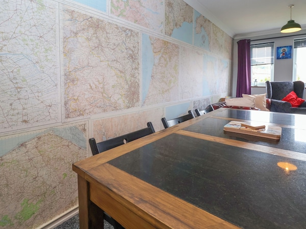 Carisbrook, Pet Friendly, Country Holiday Cottage In Llandudno - 노스 웨일즈