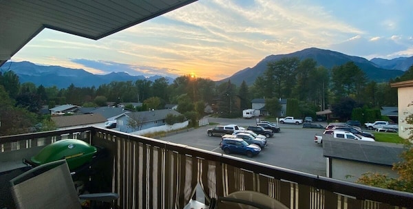 Mountain View Condo | Sauna | Pet Friendly - Fernie