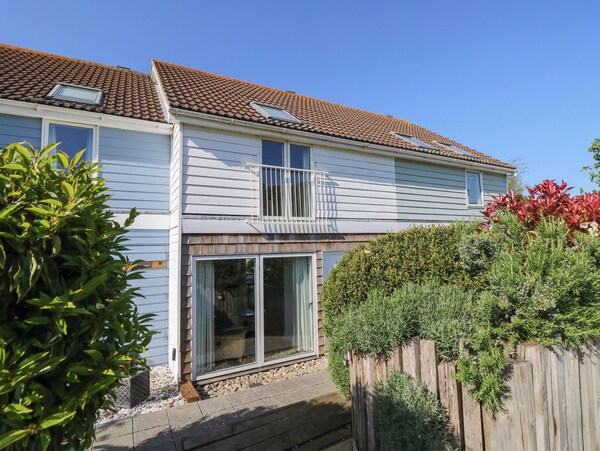Delaware M2, Family Friendly, Country Holiday Cottage In Yarmouth - 