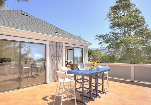 3950 Fuente De Cantos- Openings In July And August - Monterey, CA