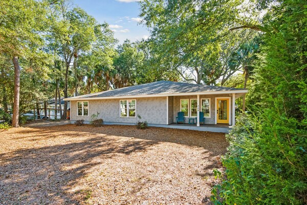 Awesome Home & Location! Pool~yard~walk To Beach~5bed~4bath~sleeps 12~game Room - Mount Pleasant, SC
