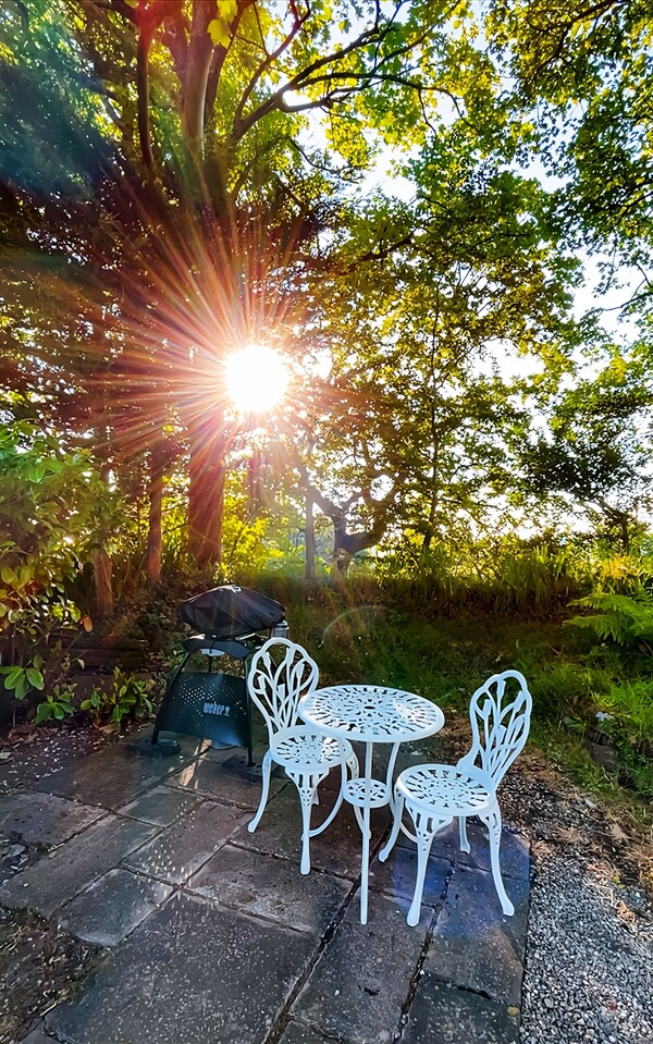 Ribble Heights Cosy Lodge Retreat With Countryside Views, Longridge, (Pet Free) - ランカシャー