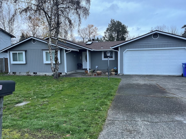Whole House  3-bedroom House In Tacoma With Wifi Access - Ruston, WA