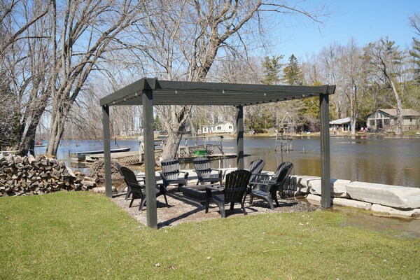 New Built Luxury Cottage - Gravenhurst
