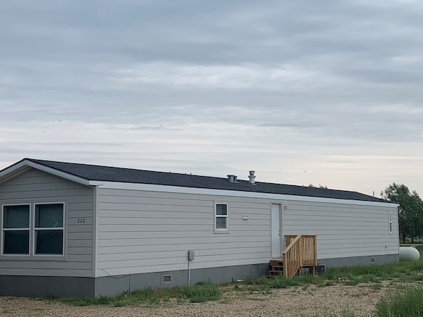 Cozy 3-bedroom Mobile Home In The Spring Creek Area Just North Of Pierre. - South Dakota