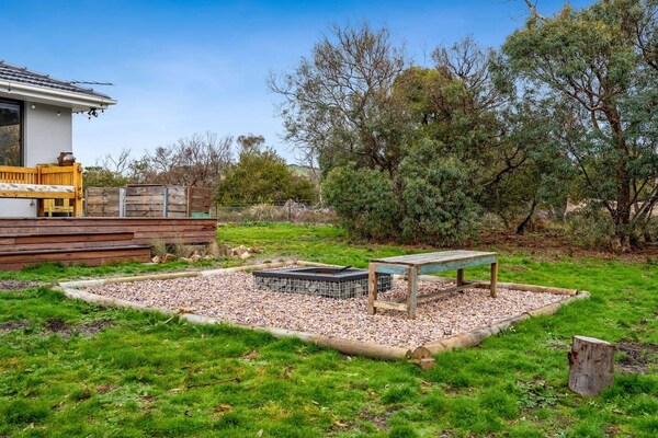 Peaceful Beachside Home - Tasmania