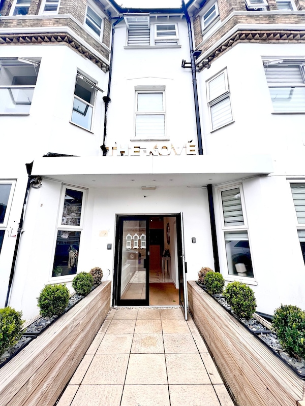108 - The Iv - The Kove - Sandbanks