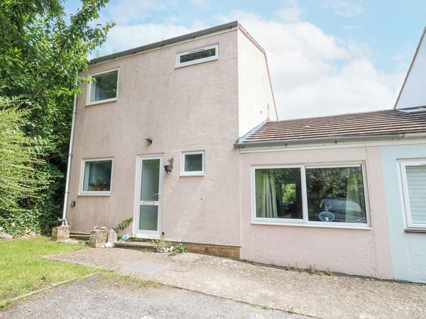 Mermaid Cottage, Pet Friendly, With A Garden In Wakeham, Portland - Weston