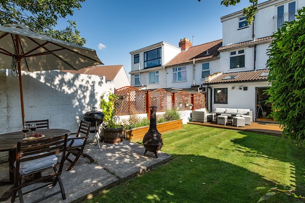 Charming Family Home With Stoves And Garden - Bristol