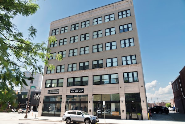 New Condo Downtown Sleeps 4 - 콜럼버스