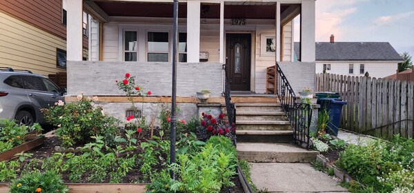 Cozy 3-bedroom House In Charming Buffalo With Wifi, Ac - East Aurora, NY