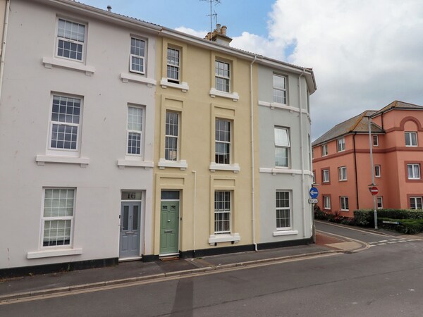 1 Sea Otter House, Pet Friendly In Teignmouth - Shaldon