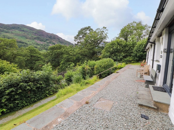 Bluebells, Pet Friendly, With A Garden In Chapel Stile - Borrowdale